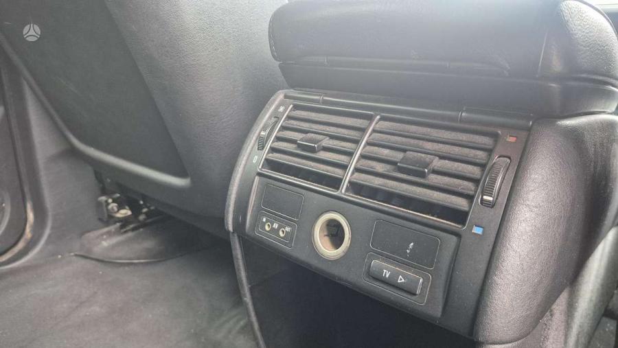 Black BMW X5 2002 in Klaipeda, with an engine capacity of 2.93 L and mileage of 380 thousand km for 2699 €, photo 21 on AUTOMOTO.COM.LV