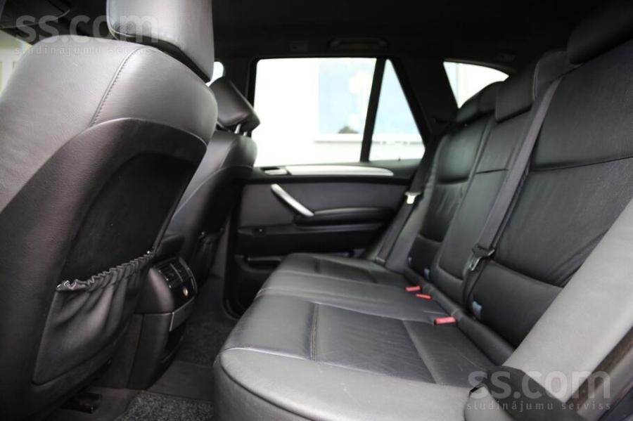 Melns BMW X5 2002 Rīga, ar dzinēja tilpumu 3.00 L un nobraukumu 385 tūkst. km par 3495 €, foto 15 vietnē AUTOMOTO.COM.LV