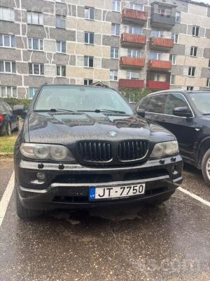 Melns BMW X5 2002 Daugavpils, ar dzinēja tilpumu 3.00 L un nobraukumu 400 tūkst. km par 4000 €, foto  vietnē AUTOMOTO.COM.LV