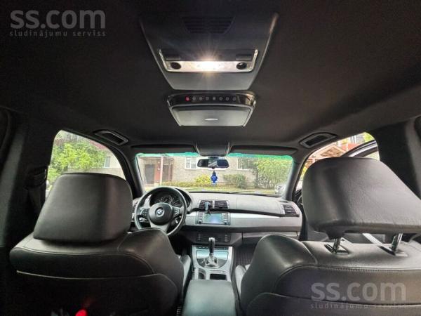 Black BMW X5 2002 in Daugavpils, with an engine capacity of 3.00 L and mileage of 400 thousand km for 4000 €, photo 4 on AUTOMOTO.COM.LV