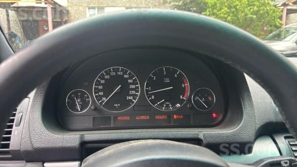 Black BMW X5 2002 in Daugavpils, with an engine capacity of 3.00 L and mileage of 400 thousand km for 4000 €, photo 5 on AUTOMOTO.COM.LV