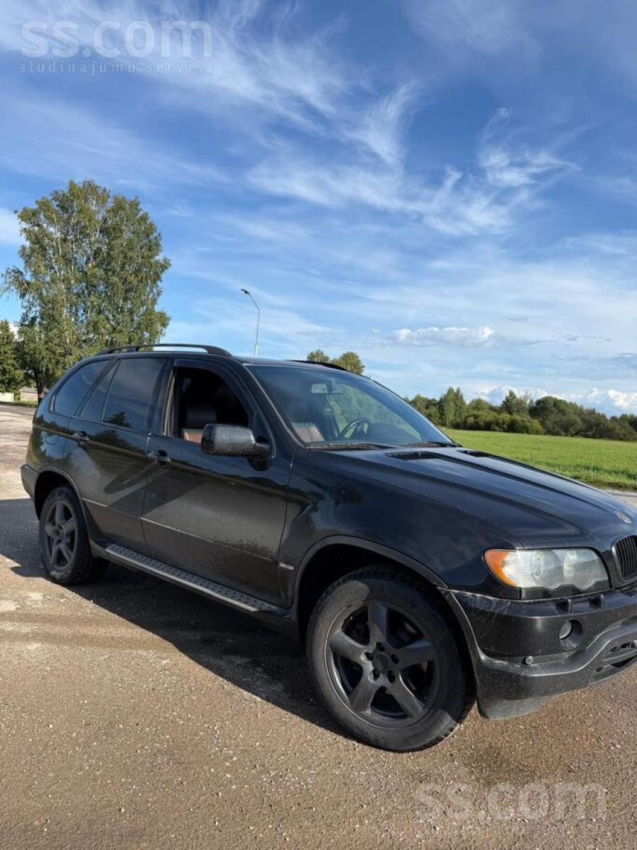 Black BMW X5 2002 in Gulbene, with an engine capacity of 3.00 L and mileage of 426 thousand km for 3000 €, photo 3 on AUTOMOTO.COM.LV