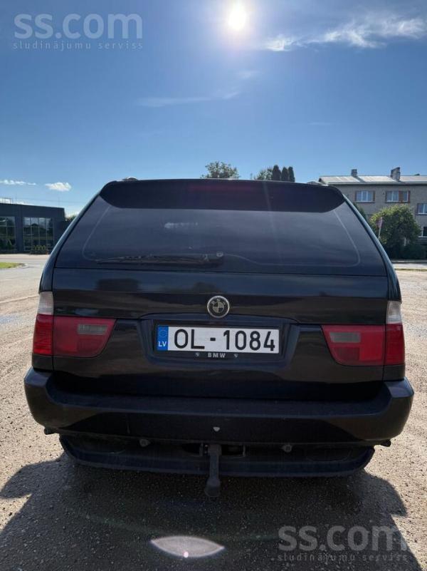Black BMW X5 2002 in Gulbene, with an engine capacity of 3.00 L and mileage of 426 thousand km for 3000 €, photo 4 on AUTOMOTO.COM.LV