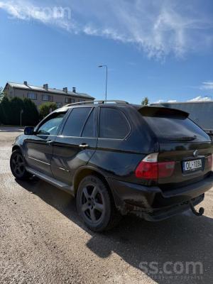 Black BMW X5 2002 in Gulbene, with an engine capacity of 3.00 L and mileage of 426 thousand km for 3000 €, photo 6 on AUTOMOTO.COM.LV