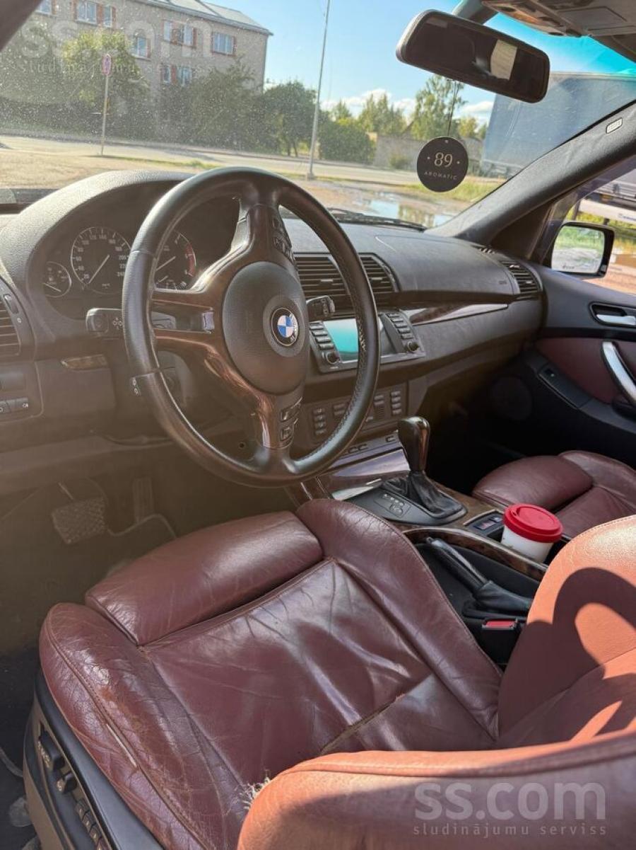 Black BMW X5 2002 in Gulbene, with an engine capacity of 3.00 L and mileage of 426 thousand km for 3000 €, photo 7 on AUTOMOTO.COM.LV