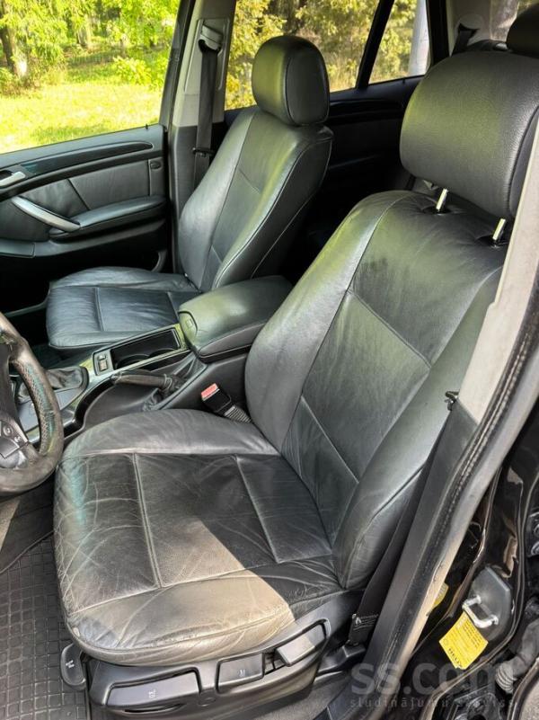 Melns BMW X5 2002 Rēzekne, ar dzinēja tilpumu 3.00 L un nobraukumu 370 tūkst. km par 3200 €, foto 8 vietnē AUTOMOTO.COM.LV