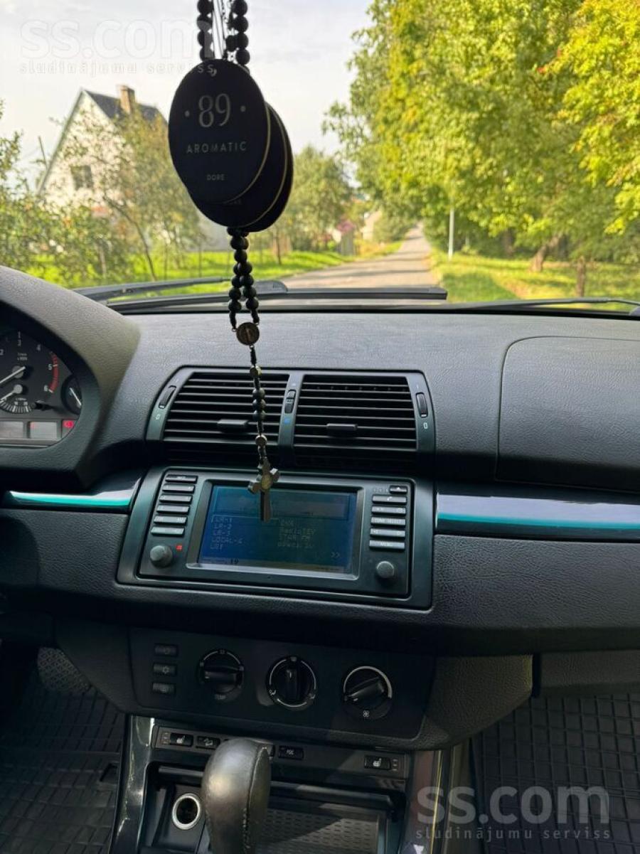 Melns BMW X5 2002 Rēzekne, ar dzinēja tilpumu 3.00 L un nobraukumu 370 tūkst. km par 3200 €, foto 15 vietnē AUTOMOTO.COM.LV