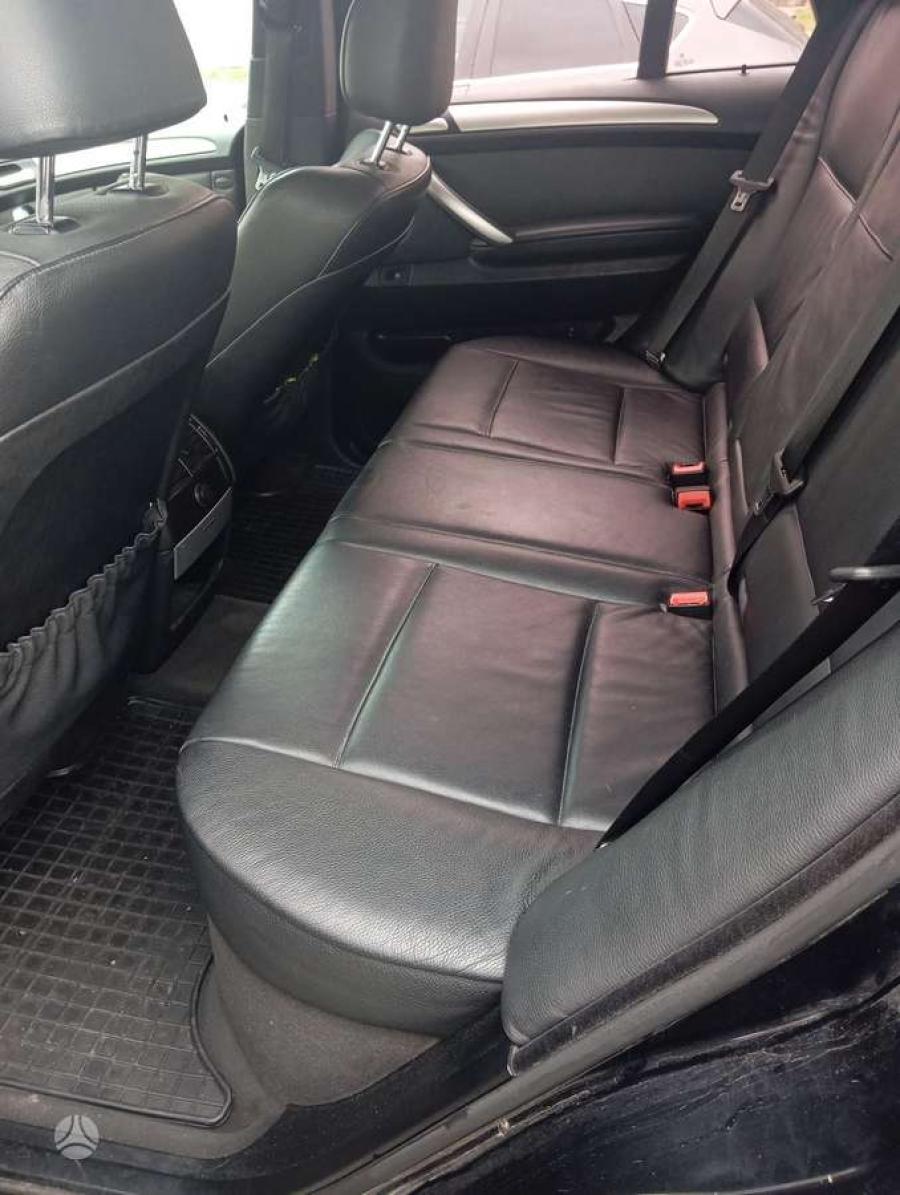 Melns BMW X5 2002 Viļņa, ar dzinēja tilpumu 2.93 L un nobraukumu 375 tūkst. km par 4450 €, foto 9 vietnē AUTOMOTO.COM.LV