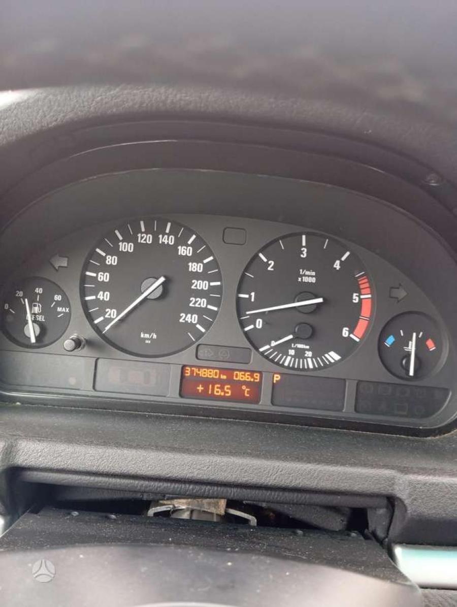 Melns BMW X5 2002 Viļņa, ar dzinēja tilpumu 2.93 L un nobraukumu 375 tūkst. km par 4450 €, foto 18 vietnē AUTOMOTO.COM.LV