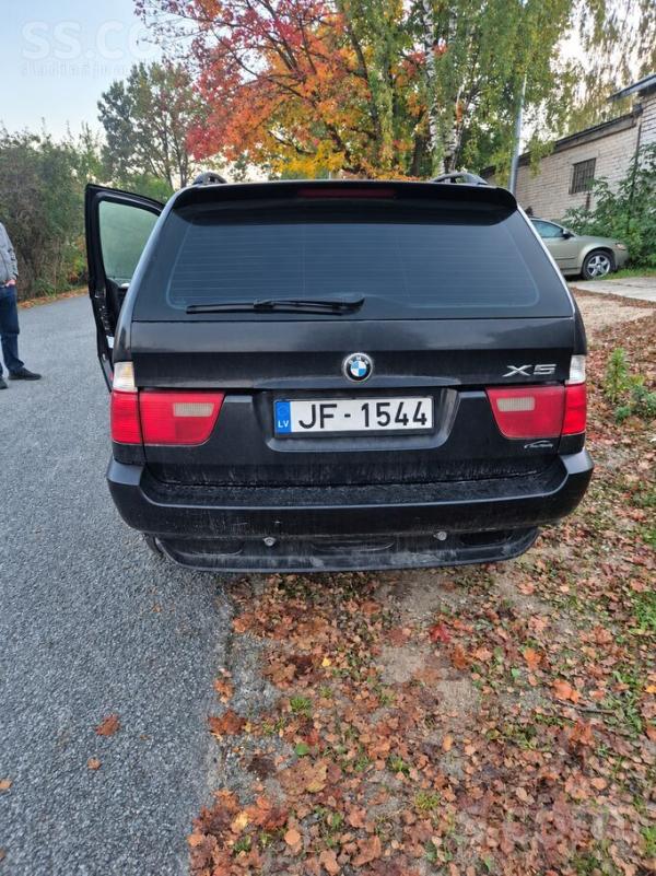 Black BMW X5 2002 in Aizkraukle, with an engine capacity of 3.00 L and mileage of 330 thousand km for 1600 €, photo 1 on AUTOMOTO.COM.LV