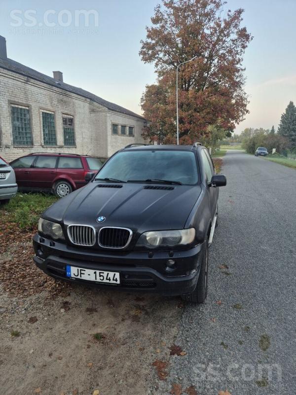 Black BMW X5 2002 in Aizkraukle, with an engine capacity of 3.00 L and mileage of 330 thousand km for 1600 €, photo 7 on AUTOMOTO.COM.LV