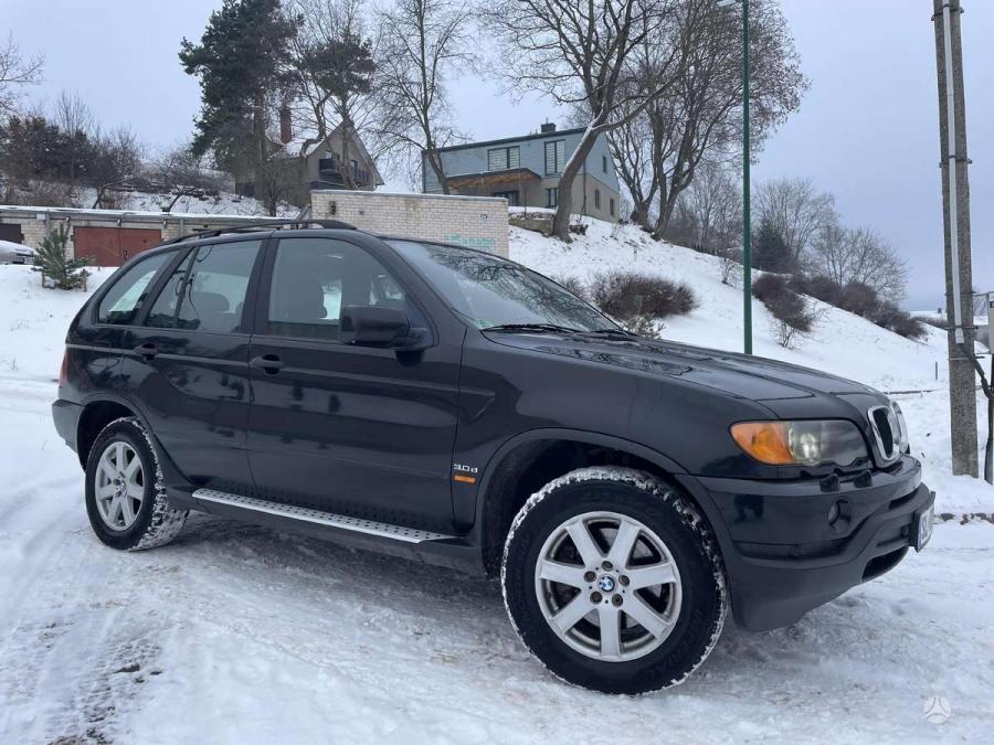 Melns BMW X5 2003 Alīta, ar dzinēja tilpumu 3.00 L un nobraukumu 304 tūkst. km par 2950 €, foto 1 vietnē AUTOMOTO.COM.LV