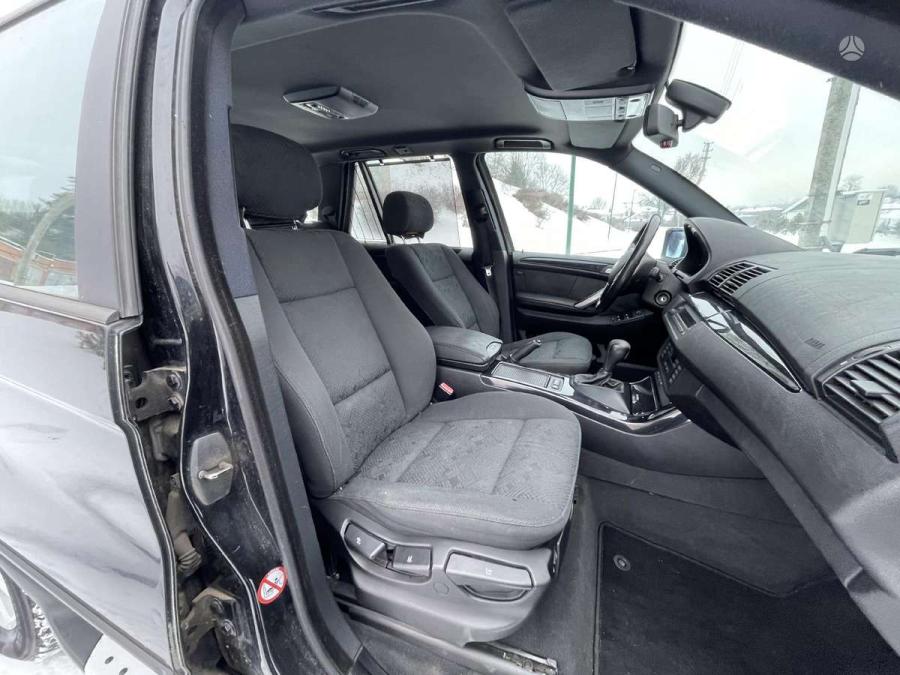 Melns BMW X5 2003 Alīta, ar dzinēja tilpumu 3.00 L un nobraukumu 304 tūkst. km par 2950 €, foto 17 vietnē AUTOMOTO.COM.LV