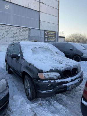 Melns BMW X5 2003 Viļņa, ar dzinēja tilpumu 2.93 L un nobraukumu 350 tūkst. km par 1450 €, foto  vietnē AUTOMOTO.COM.LV