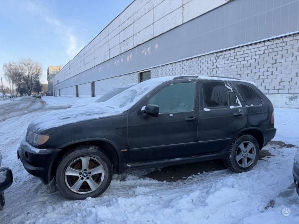 Melns BMW X5 2003 Viļņa, ar dzinēja tilpumu 2.93 L un nobraukumu 350 tūkst. km par 1450 €, foto 3 vietnē AUTOMOTO.COM.LV
