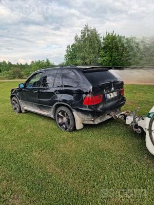 Melns BMW X5 2003 Valmiera, ar dzinēja tilpumu 3.00 L un nobraukumu 207 tūkst. km par 2400 €, foto 5 vietnē AUTOMOTO.COM.LV