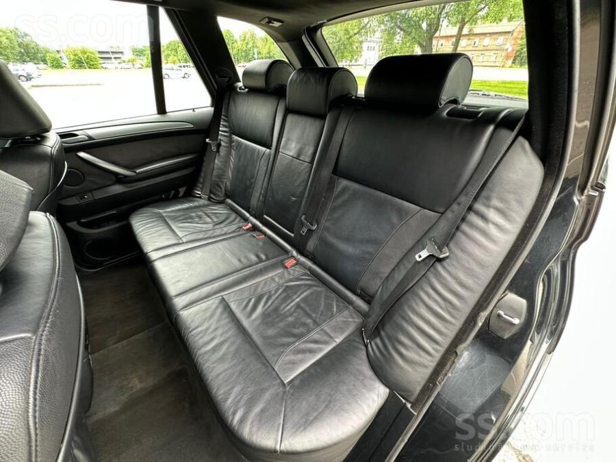 Melns BMW X5 2003 Rīga, ar dzinēja tilpumu 3.00 L un nobraukumu 447 tūkst. km par 5850 €, foto 22 vietnē AUTOMOTO.COM.LV