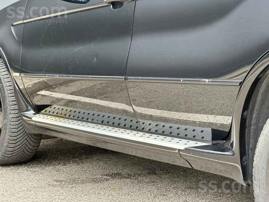 Melns BMW X5 2003 Rīga, ar dzinēja tilpumu 3.00 L un nobraukumu 447 tūkst. km par 5850 €, foto 25 vietnē AUTOMOTO.COM.LV