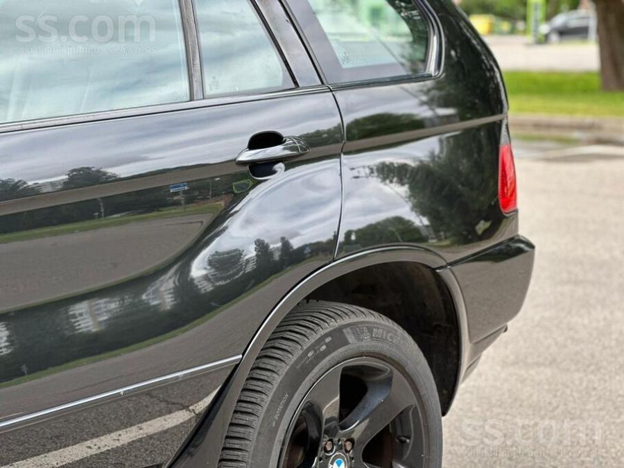 Melns BMW X5 2003 Rīga, ar dzinēja tilpumu 3.00 L un nobraukumu 447 tūkst. km par 5850 €, foto 28 vietnē AUTOMOTO.COM.LV
