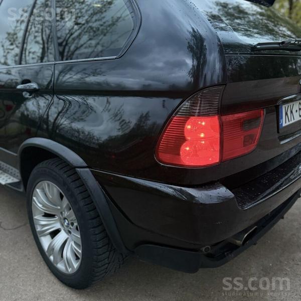 Black BMW X5 2003 in Jelgava, with an engine capacity of 3.00 L and mileage of 338 thousand km for 4500 €, photo 6 on AUTOMOTO.COM.LV