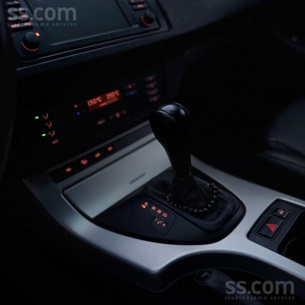 Black BMW X5 2003 in Jelgava, with an engine capacity of 3.00 L and mileage of 338 thousand km for 4500 €, photo 8 on AUTOMOTO.COM.LV