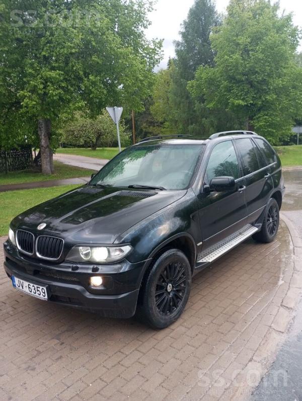 Black BMW X5 2003 in Cesis, with an engine capacity of 3.00 L and mileage of 358 thousand km for 2900 €, photo 1 on AUTOMOTO.COM.LV