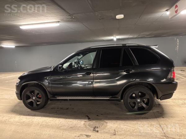 Black BMW X5 2003 in Riga, with an engine capacity of 3.00 L and mileage of 0 thousand km for 4399 €, photo 5 on AUTOMOTO.COM.LV