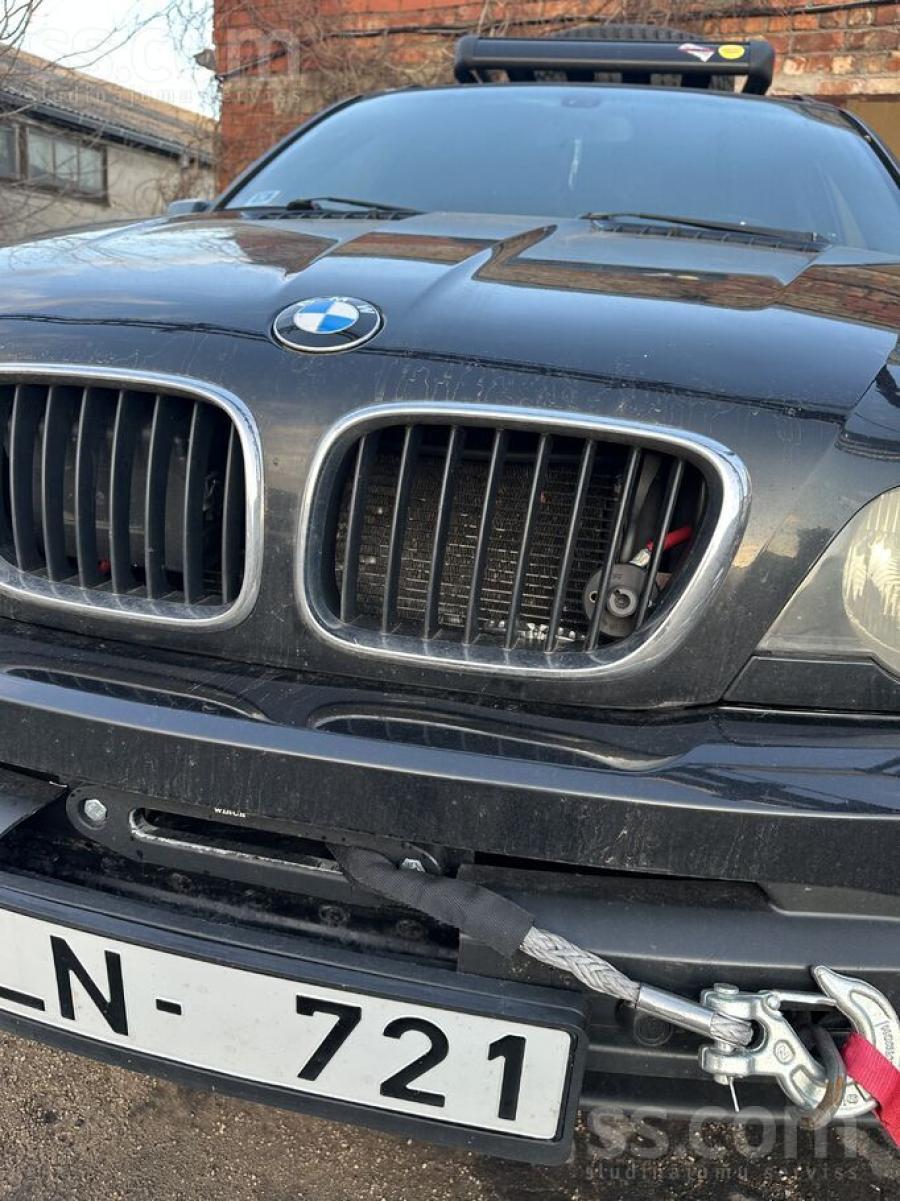 Black BMW X5 2003 in Riga, with an engine capacity of 3.00 L and mileage of 434 thousand km for 3700 €, photo 7 on AUTOMOTO.COM.LV