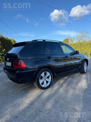 Black BMW X5 2003 in Riga, with an engine capacity of 3.00 L and mileage of 360 thousand km for 3100 €, photo 4 on AUTOMOTO.COM.LV