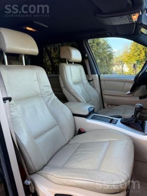 Black BMW X5 2003 in Riga, with an engine capacity of 3.00 L and mileage of 360 thousand km for 3100 €, photo 9 on AUTOMOTO.COM.LV
