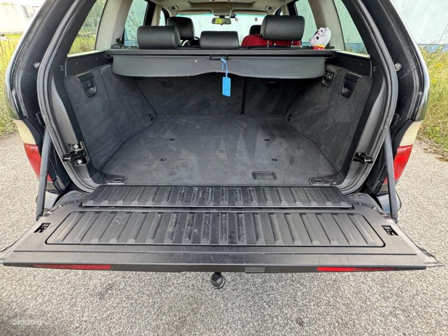 Black BMW X5 2003 in Tallinn, with an engine capacity of 3.00 L and mileage of 0 thousand km for 4150 €, photo 18 on AUTOMOTO.COM.LV
