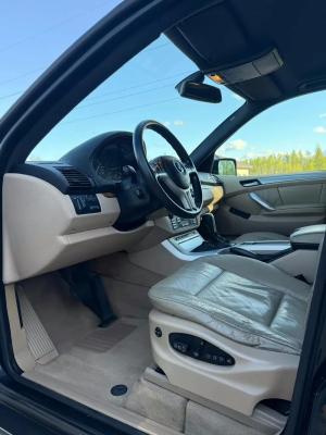 Black BMW X5 2003 in Riga, with an engine capacity of 3.00 L and mileage of 360 thousand km for 3100 €, photo 8 on AUTOMOTO.COM.LV
