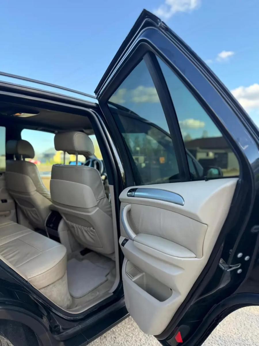 Black BMW X5 2003 in Riga, with an engine capacity of 3.00 L and mileage of 360 thousand km for 3100 €, photo 12 on AUTOMOTO.COM.LV