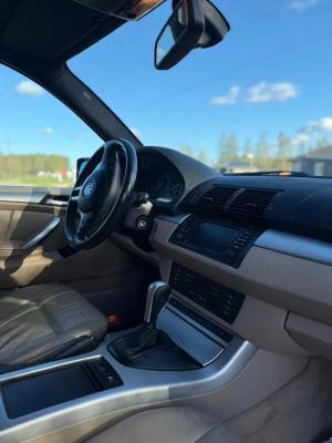 Black BMW X5 2003 in Riga, with an engine capacity of 3.00 L and mileage of 360 thousand km for 3100 €, photo 13 on AUTOMOTO.COM.LV