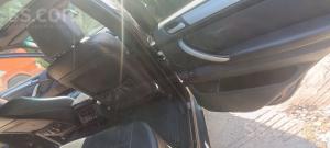 Black BMW X5 2003 in Riga, with an engine capacity of 3.00 L and mileage of 39 thousand km for 2800 €, photo 6 on AUTOMOTO.COM.LV