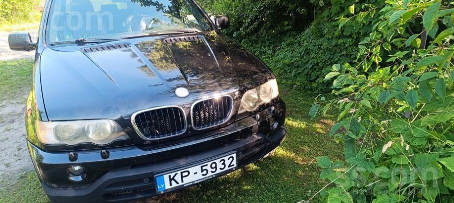 Black BMW X5 2003 in Riga, with an engine capacity of 3.00 L and mileage of 39 thousand km for 2800 €, photo 18 on AUTOMOTO.COM.LV