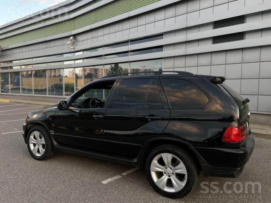Black BMW X5 2003 in Riga, with an engine capacity of 3.00 L and mileage of 380 thousand km for 2900 €, photo 5 on AUTOMOTO.COM.LV