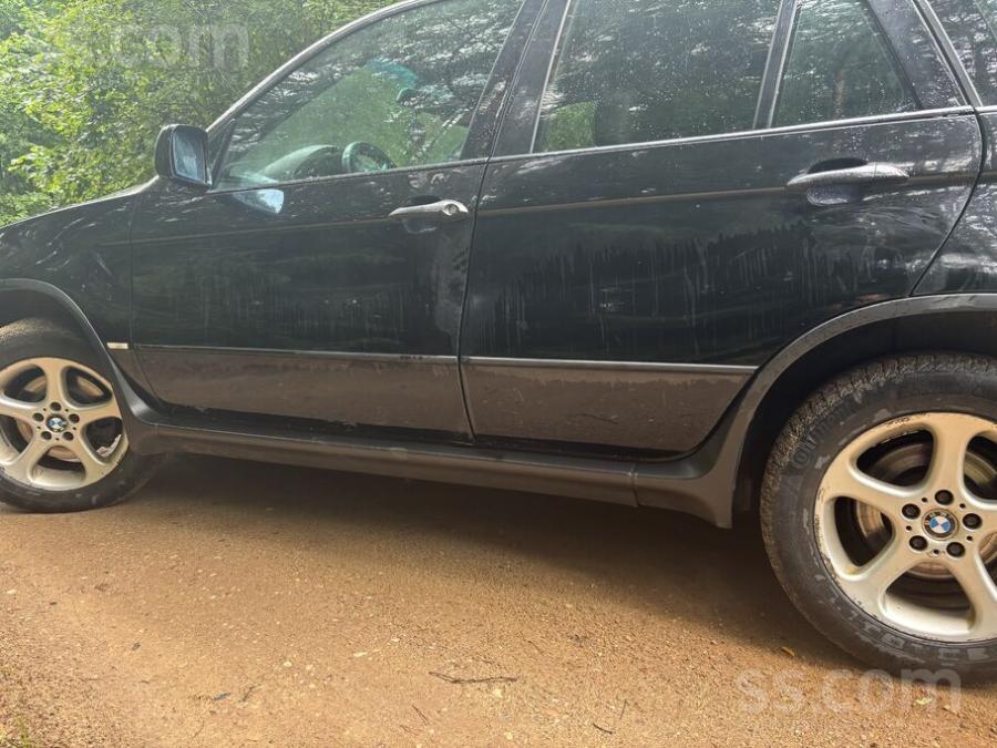 Melns BMW X5 2003 Rēzekne, ar dzinēja tilpumu 3.00 L un nobraukumu 404 tūkst. km par 2100 €, foto 9 vietnē AUTOMOTO.COM.LV