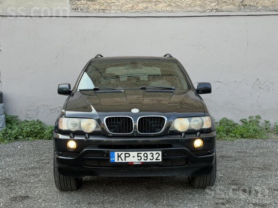 Black BMW X5 2003 in Riga, with an engine capacity of 3.00 L and mileage of 395 thousand km for 3450 €, photo 5 on AUTOMOTO.COM.LV