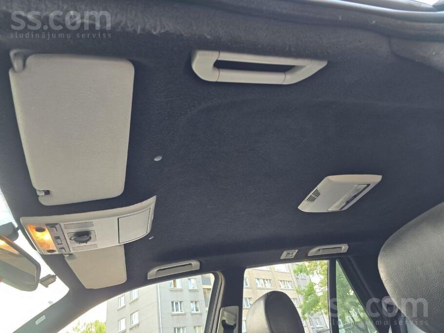 Black BMW X5 2003 in Daugavpils, with an engine capacity of 3.00 L and mileage of 395 thousand km for 2650 €, photo 13 on AUTOMOTO.COM.LV