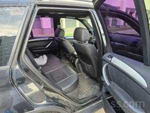 Black BMW X5 2003 in Daugavpils, with an engine capacity of 3.00 L and mileage of 395 thousand km for 2650 €, photo 14 on AUTOMOTO.COM.LV