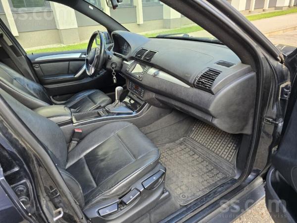Black BMW X5 2003 in Daugavpils, with an engine capacity of 3.00 L and mileage of 395 thousand km for 2650 €, photo 8 on AUTOMOTO.COM.LV