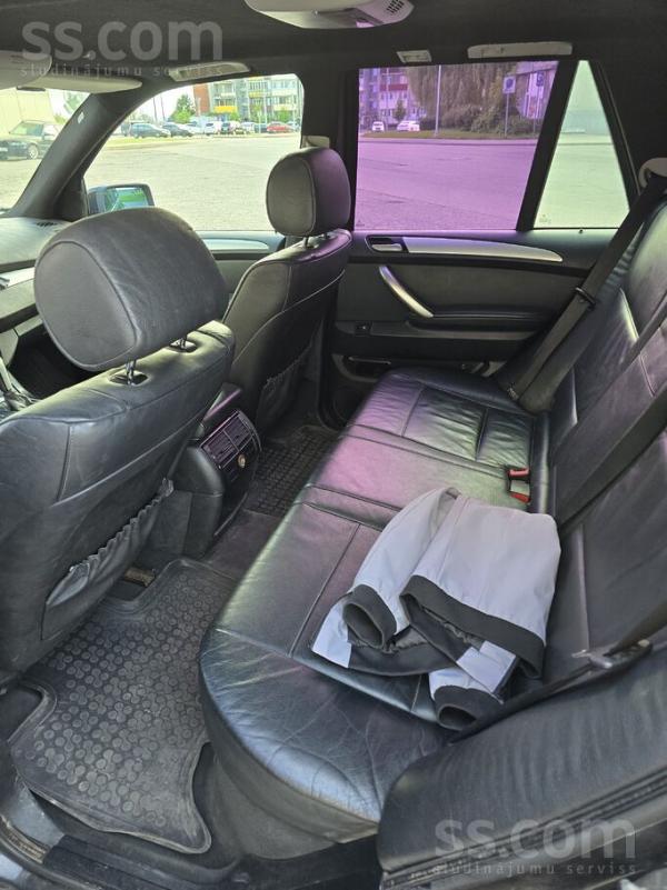 Black BMW X5 2003 in Daugavpils, with an engine capacity of 3.00 L and mileage of 395 thousand km for 2650 €, photo 10 on AUTOMOTO.COM.LV