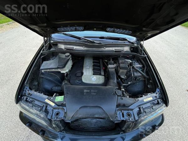 Black BMW X5 2003 in Kraslava, with an engine capacity of 3.00 L and mileage of 462 thousand km for 3900 €, photo 3 on AUTOMOTO.COM.LV