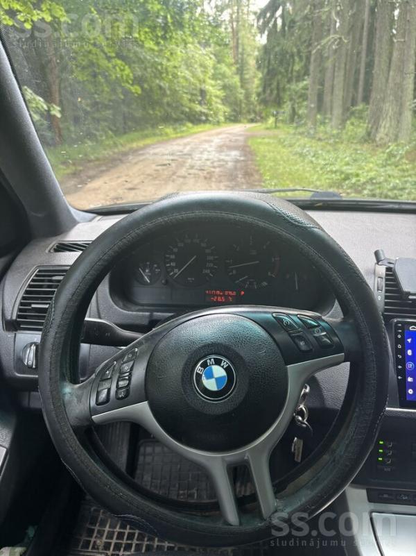Black BMW X5 2003 in Rezekne, with an engine capacity of 3.00 L and mileage of 404 thousand km for 2200 €, photo 8 on AUTOMOTO.COM.LV