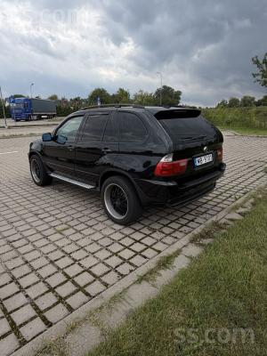 Melns BMW X5 2003 Daugavpils, ar dzinēja tilpumu 3.00 L un nobraukumu 307 tūkst. km par 5600 €, foto 4 vietnē AUTOMOTO.COM.LV
