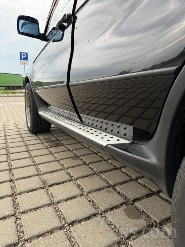 Melns BMW X5 2003 Daugavpils, ar dzinēja tilpumu 3.00 L un nobraukumu 307 tūkst. km par 5600 €, foto 7 vietnē AUTOMOTO.COM.LV