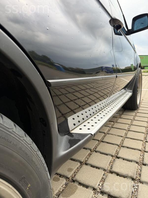 Melns BMW X5 2003 Daugavpils, ar dzinēja tilpumu 3.00 L un nobraukumu 307 tūkst. km par 5600 €, foto 8 vietnē AUTOMOTO.COM.LV
