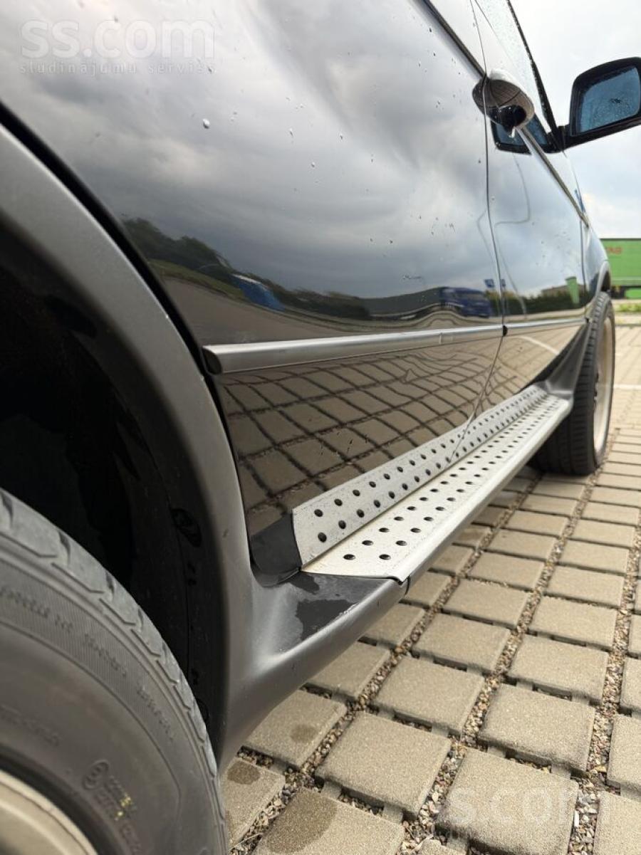 Melns BMW X5 2003 Daugavpils, ar dzinēja tilpumu 3.00 L un nobraukumu 307 tūkst. km par 5600 €, foto 9 vietnē AUTOMOTO.COM.LV