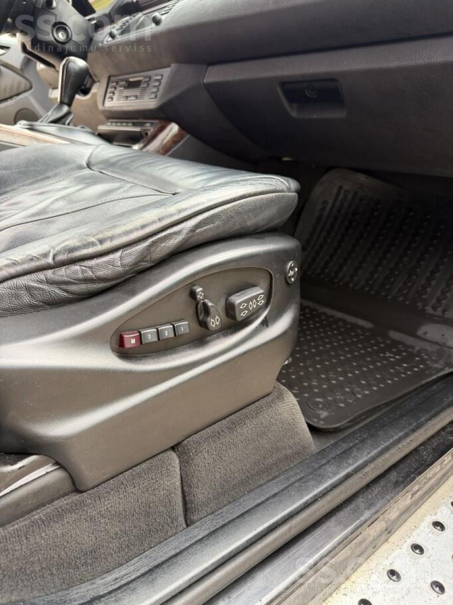 Melns BMW X5 2003 Daugavpils, ar dzinēja tilpumu 3.00 L un nobraukumu 307 tūkst. km par 5600 €, foto 12 vietnē AUTOMOTO.COM.LV